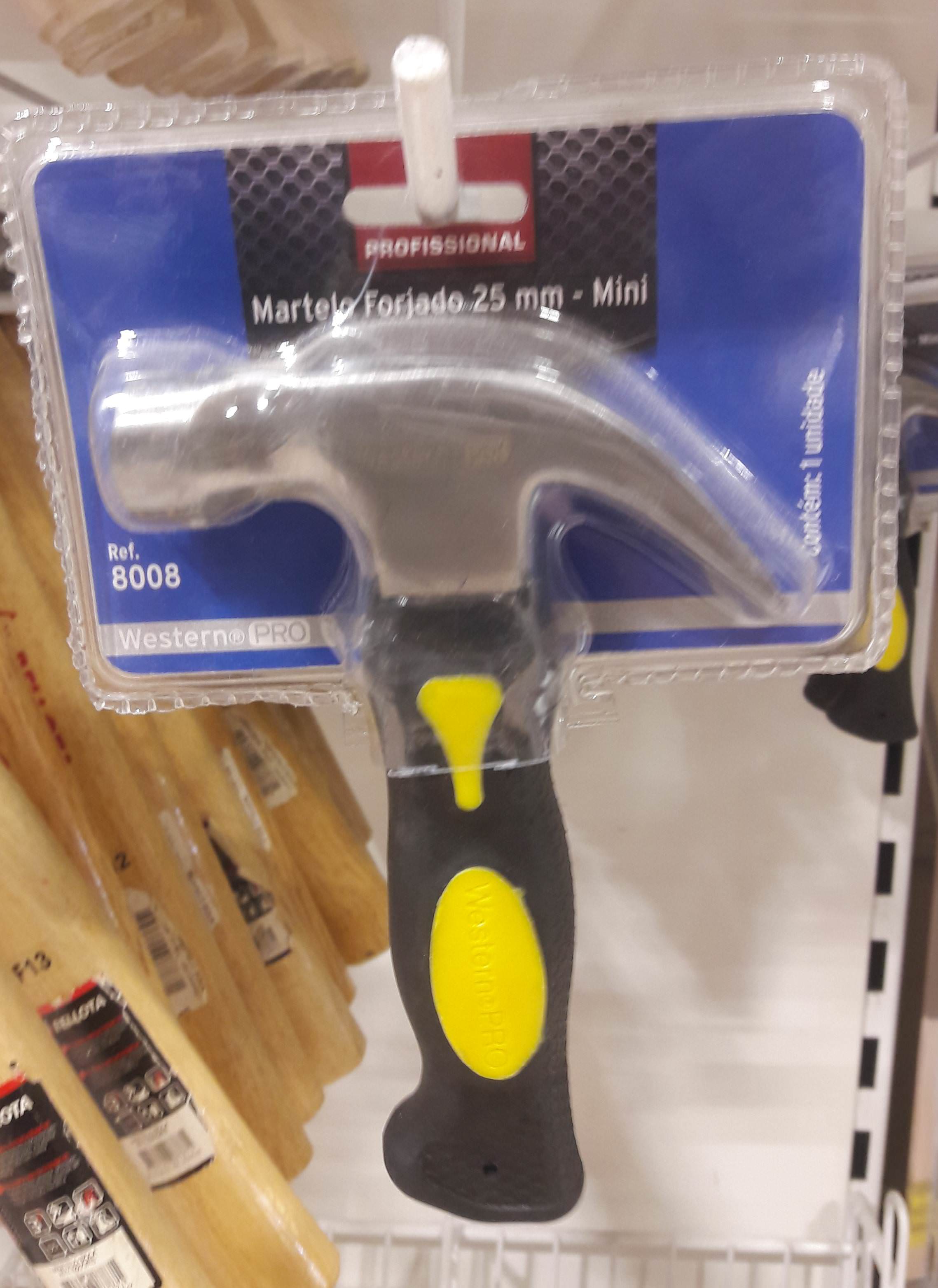 This little hammer | Scrolller