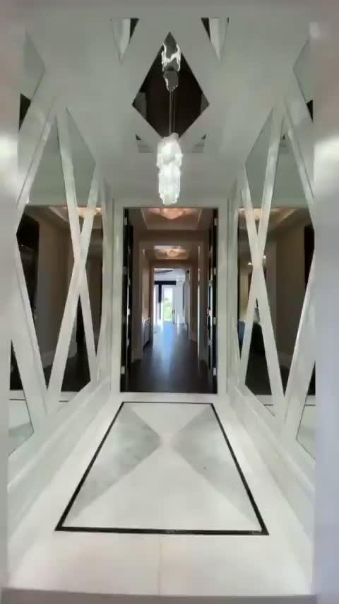 This master bedroom | Scrolller