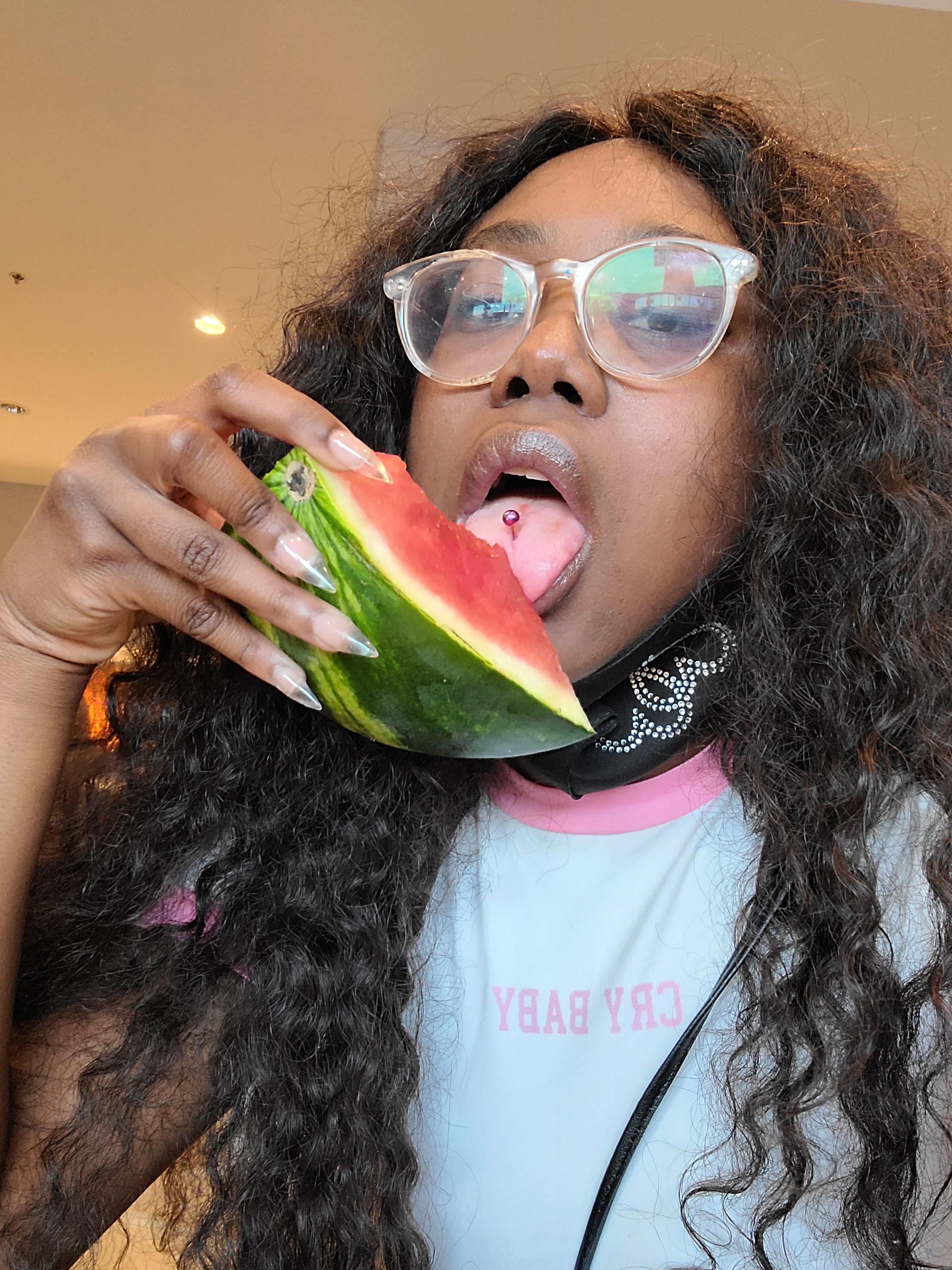 This normal ass pic | Scrolller