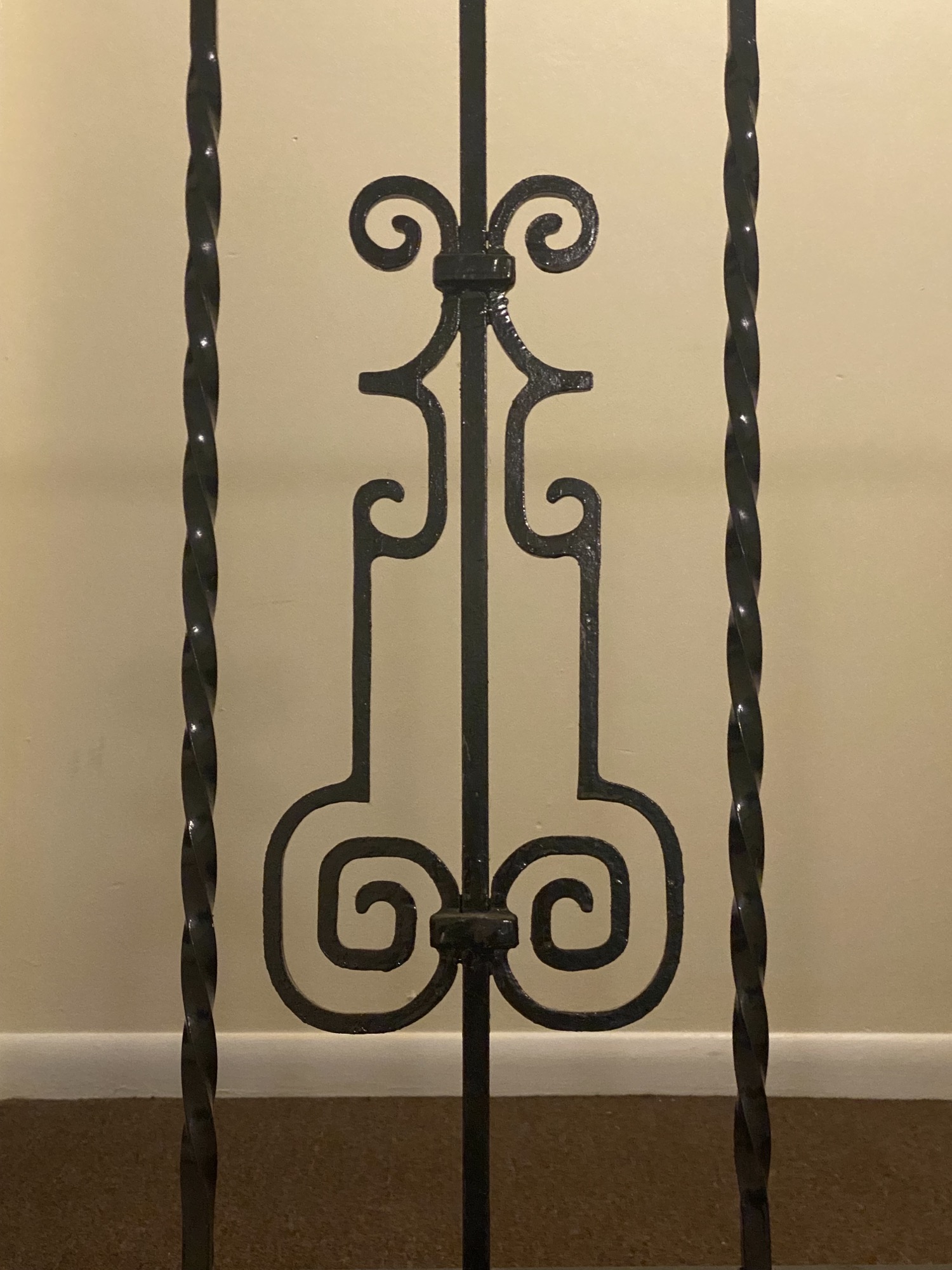 This railing decor at my apartment | Scrolller