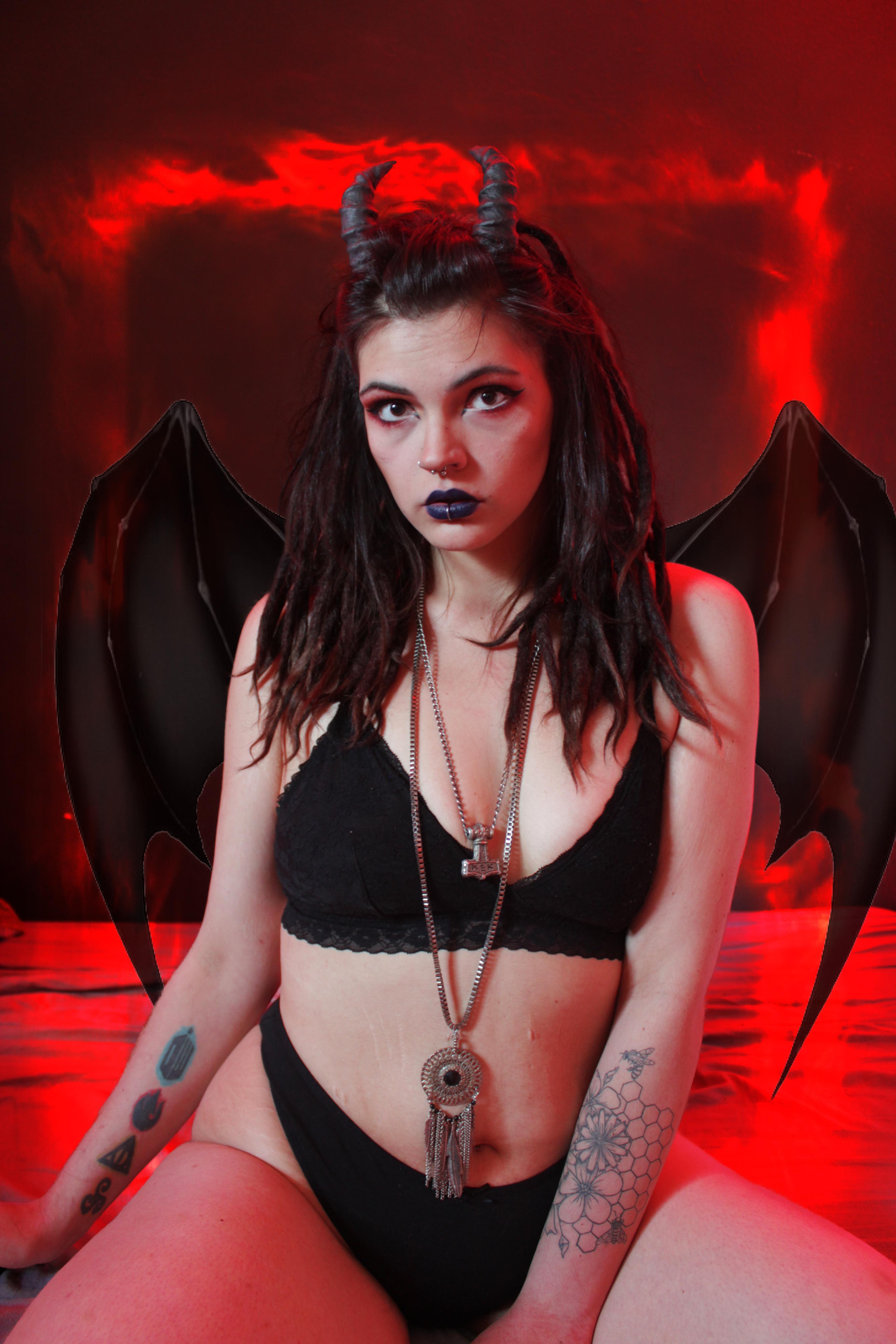This Sexy demon is waiting for you 💖 link in the comments 🔞 | Scrolller