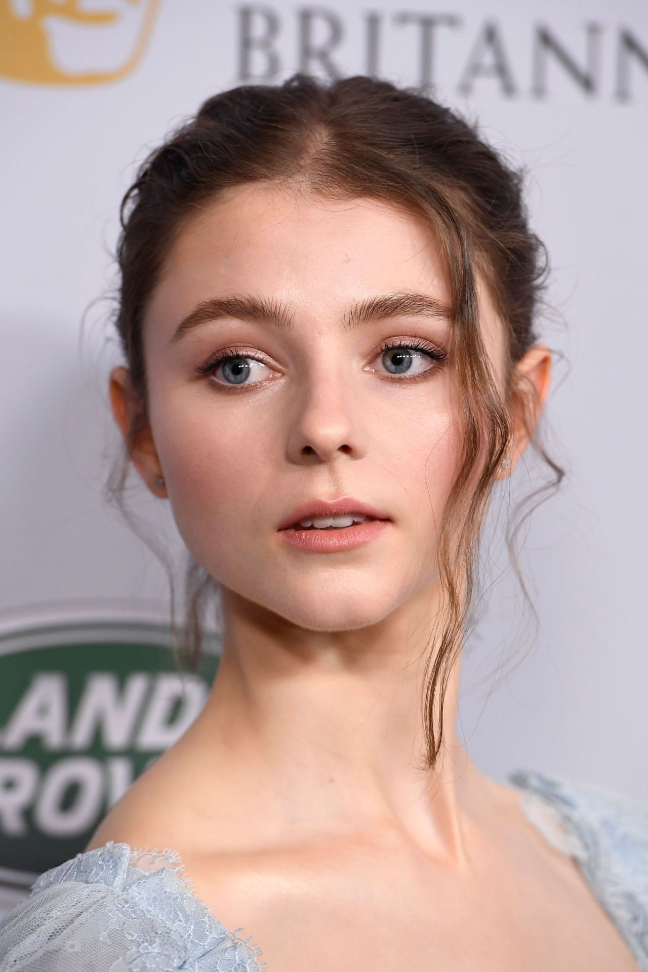 Thomasin McKenzie is so fucking hot | Scrolller