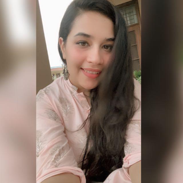 Thoughts about her? Wanna chat about her nd other hindu girls? | Scrolller