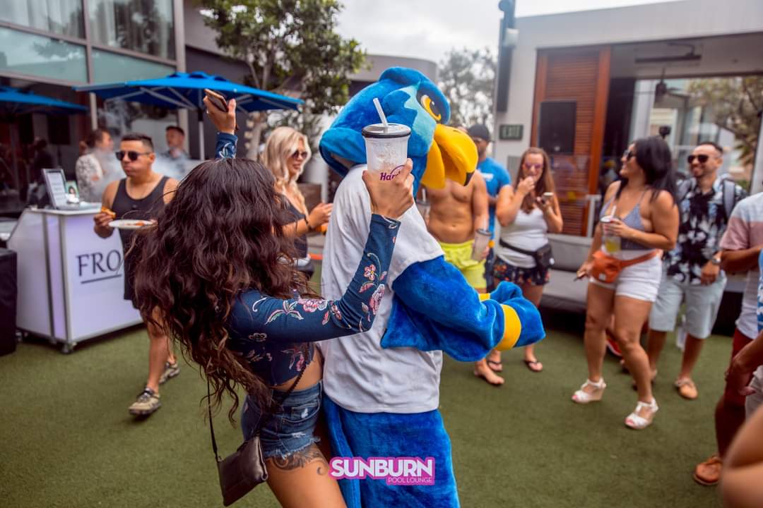 Throwing it down at the Sunburn day parties | Scrolller