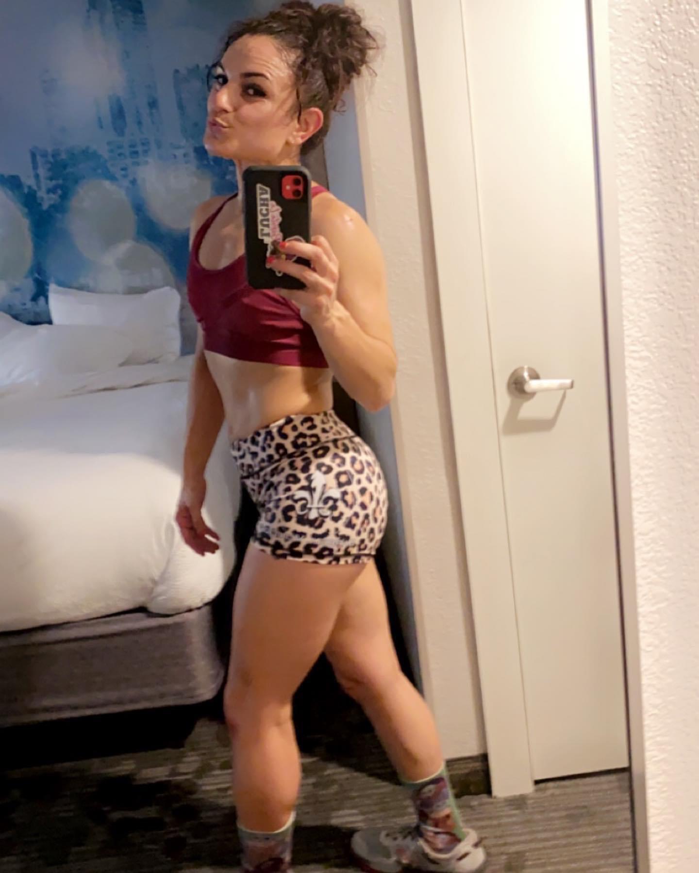 Thunder Rosa😍 | Scrolller