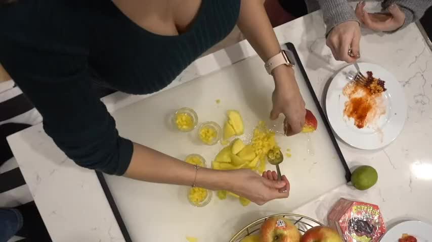 Tiff Cleavage 09 | Scrolller