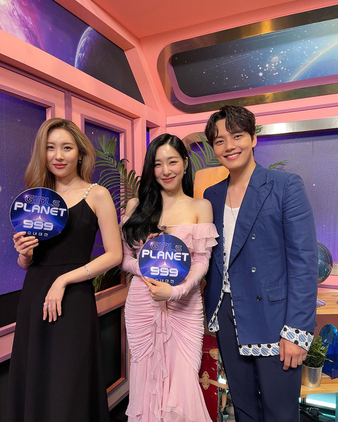 Tiffany, Sunmi & Yeo Jin-goo | Scrolller