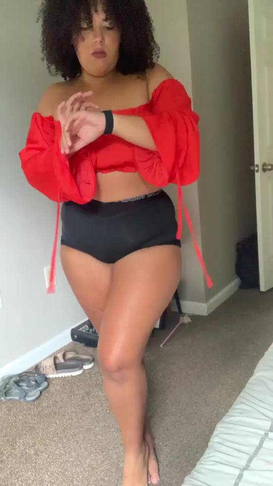 Do you enjoy some jiggle? | Scrolller