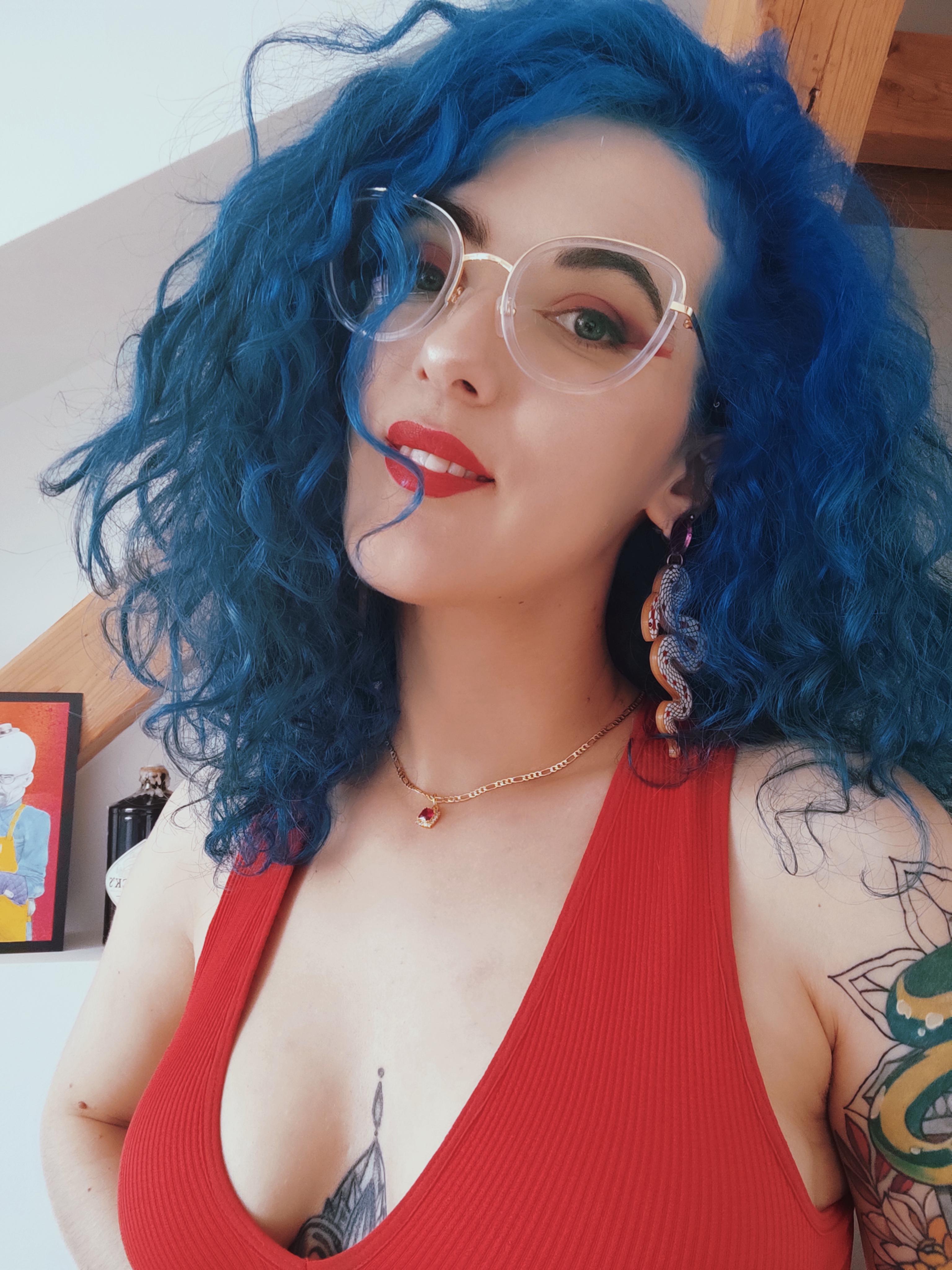 Tight enough to fit here? | Scrolller