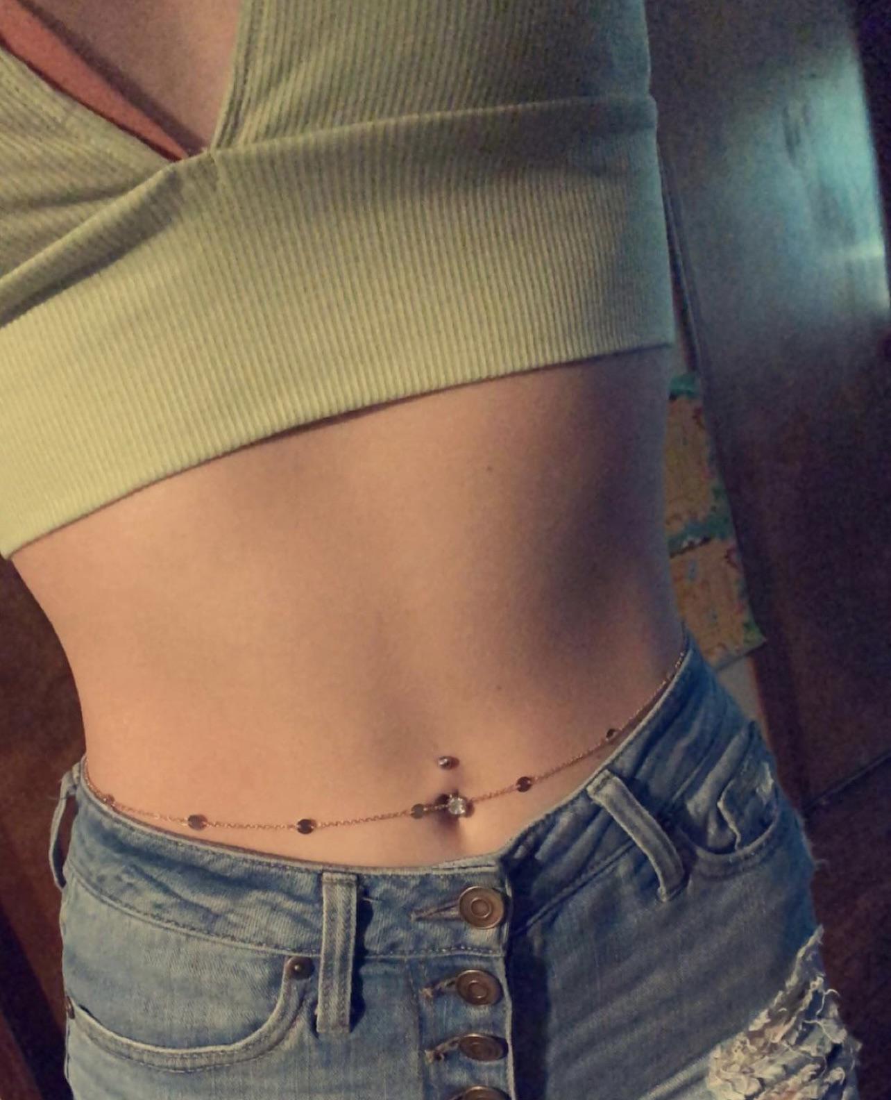 Tight midriff to cover in cum | Scrolller