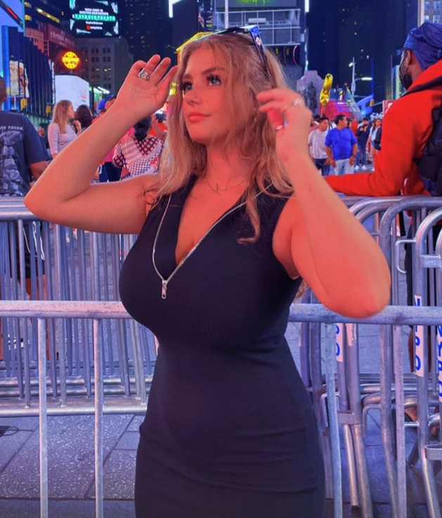 Times Square | Scrolller