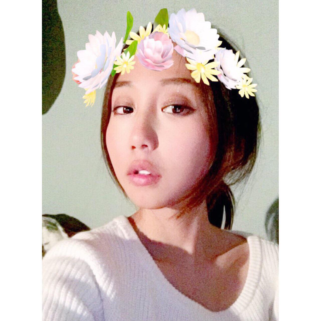 Tiny Chinese Girl Here ππ»ββοΈπ
Scrolller
