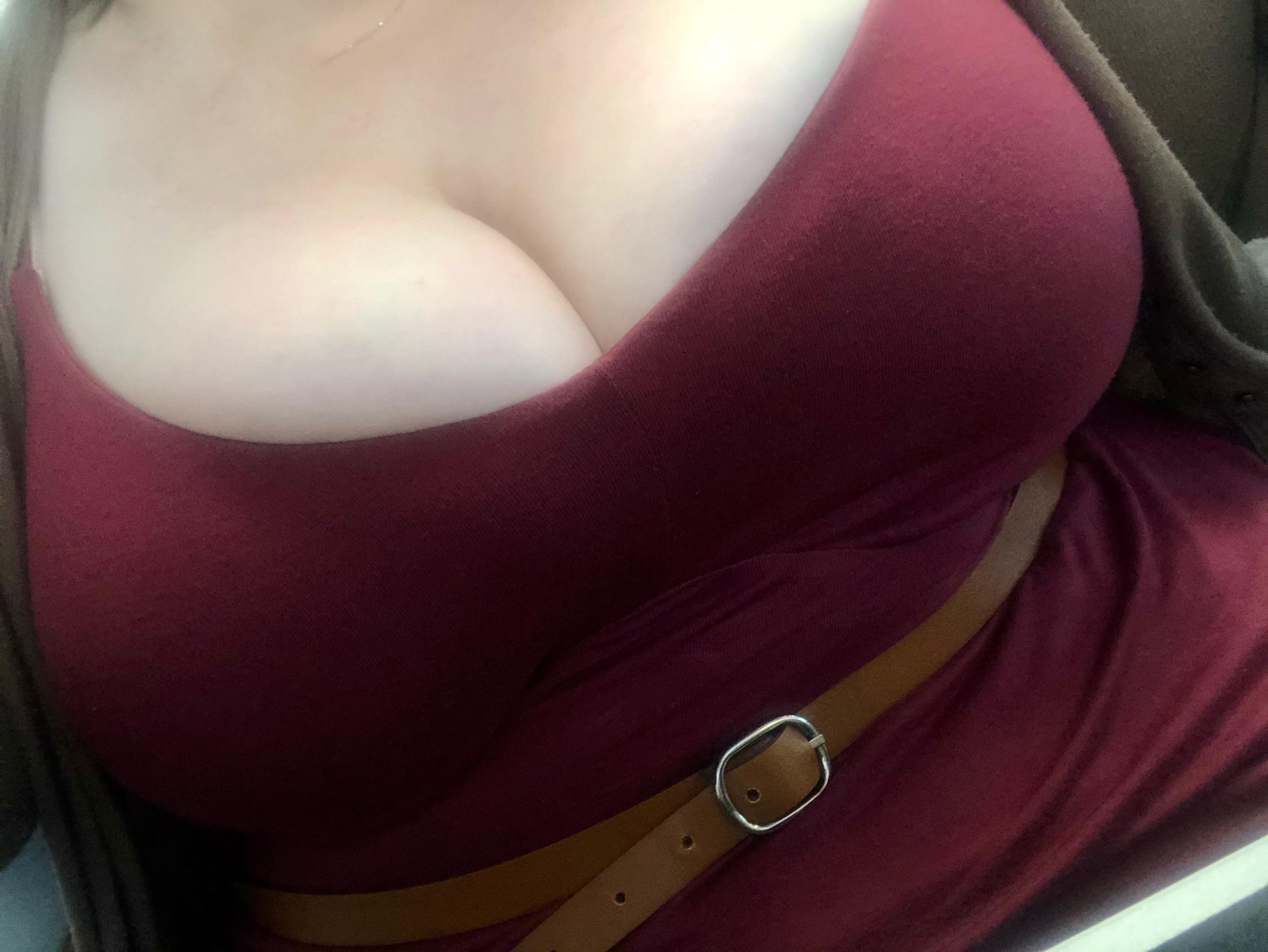 Using this dress to summon fall and attention | Scrolller