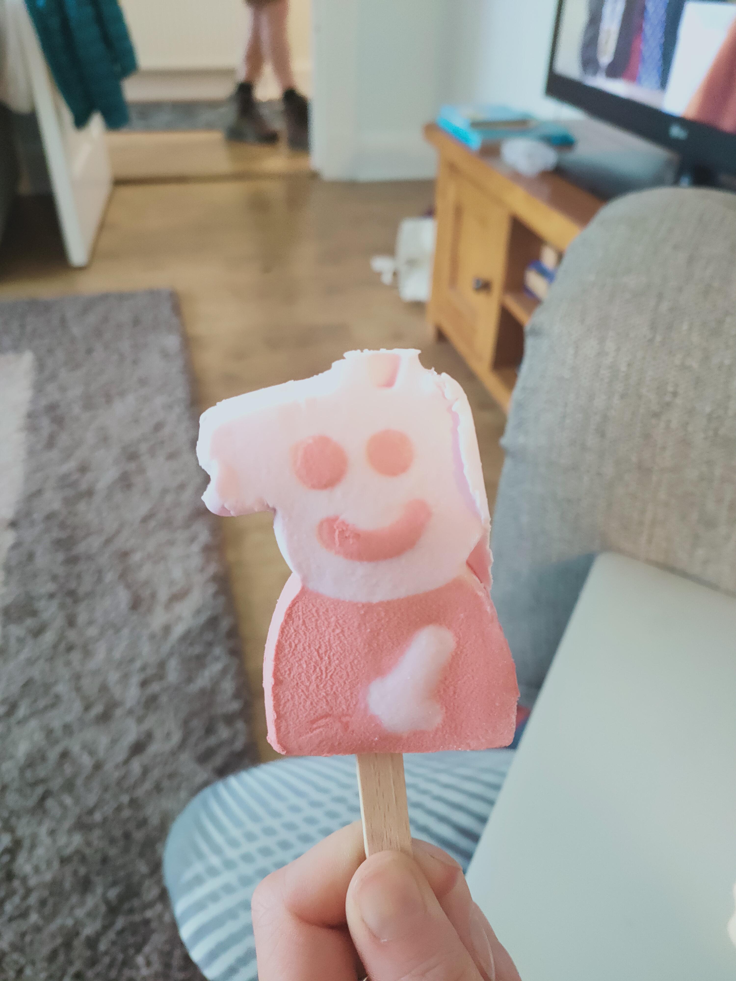 To make a Peppa Pig ice pop. | Scrolller