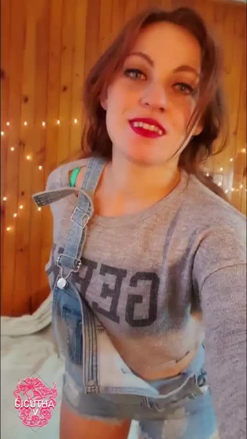 I Love Dance In My Bedroom Scrolller
