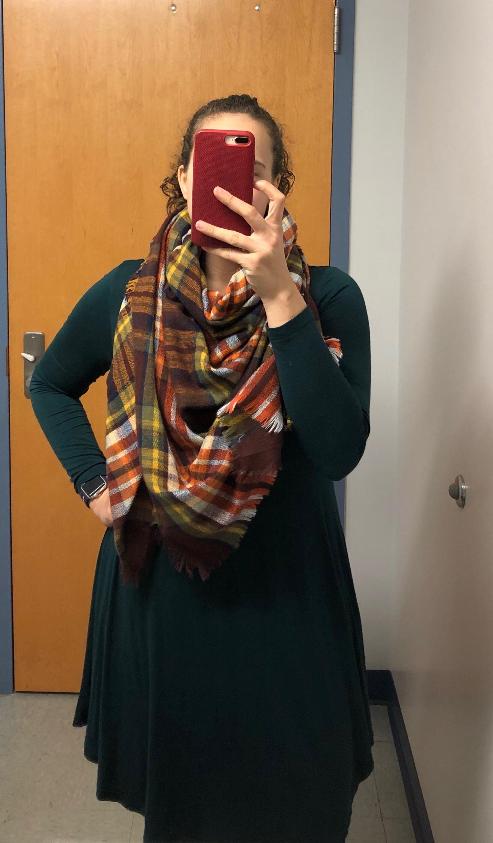 Today inside my life, my first office selfie! Thanks to that special subscriber who bought me ...