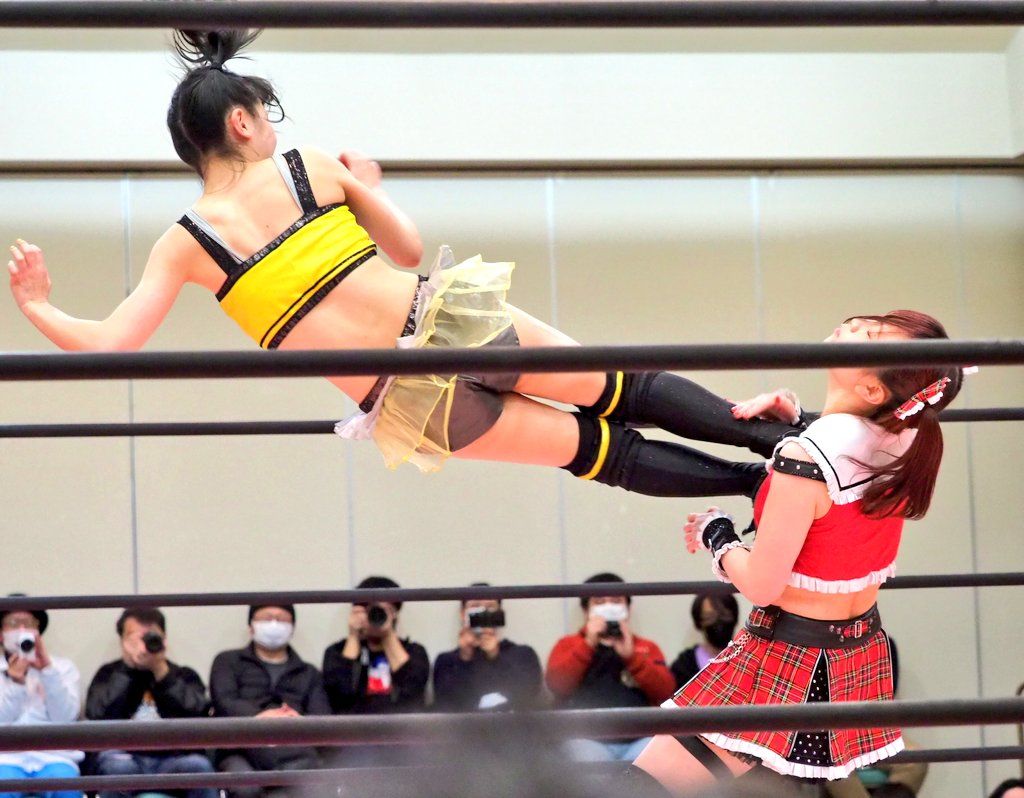 Today's Picture: Suzume hits a dropkick | Scrolller