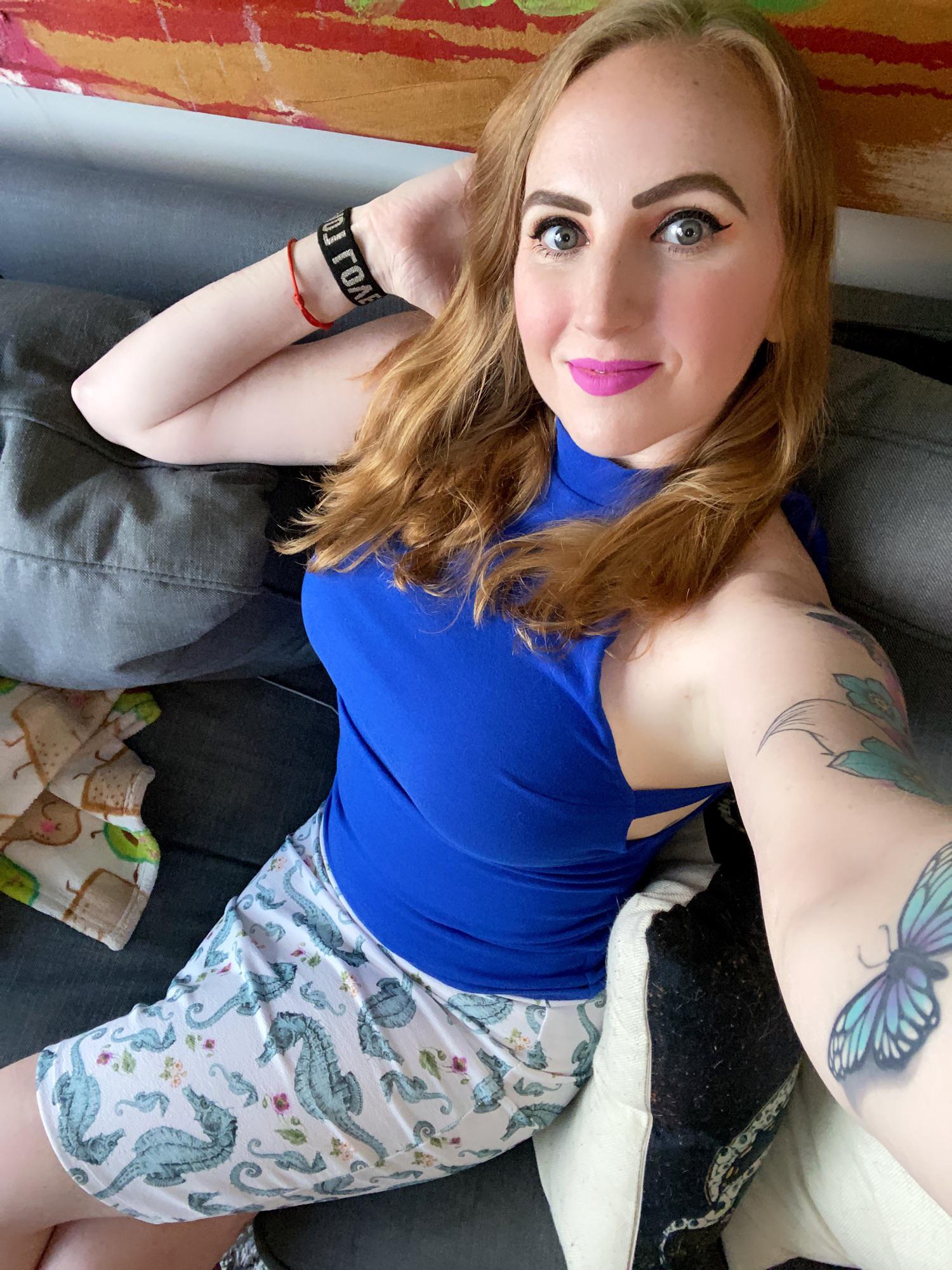 Tonight’s date outfit! 💙 (40f) | Scrolller