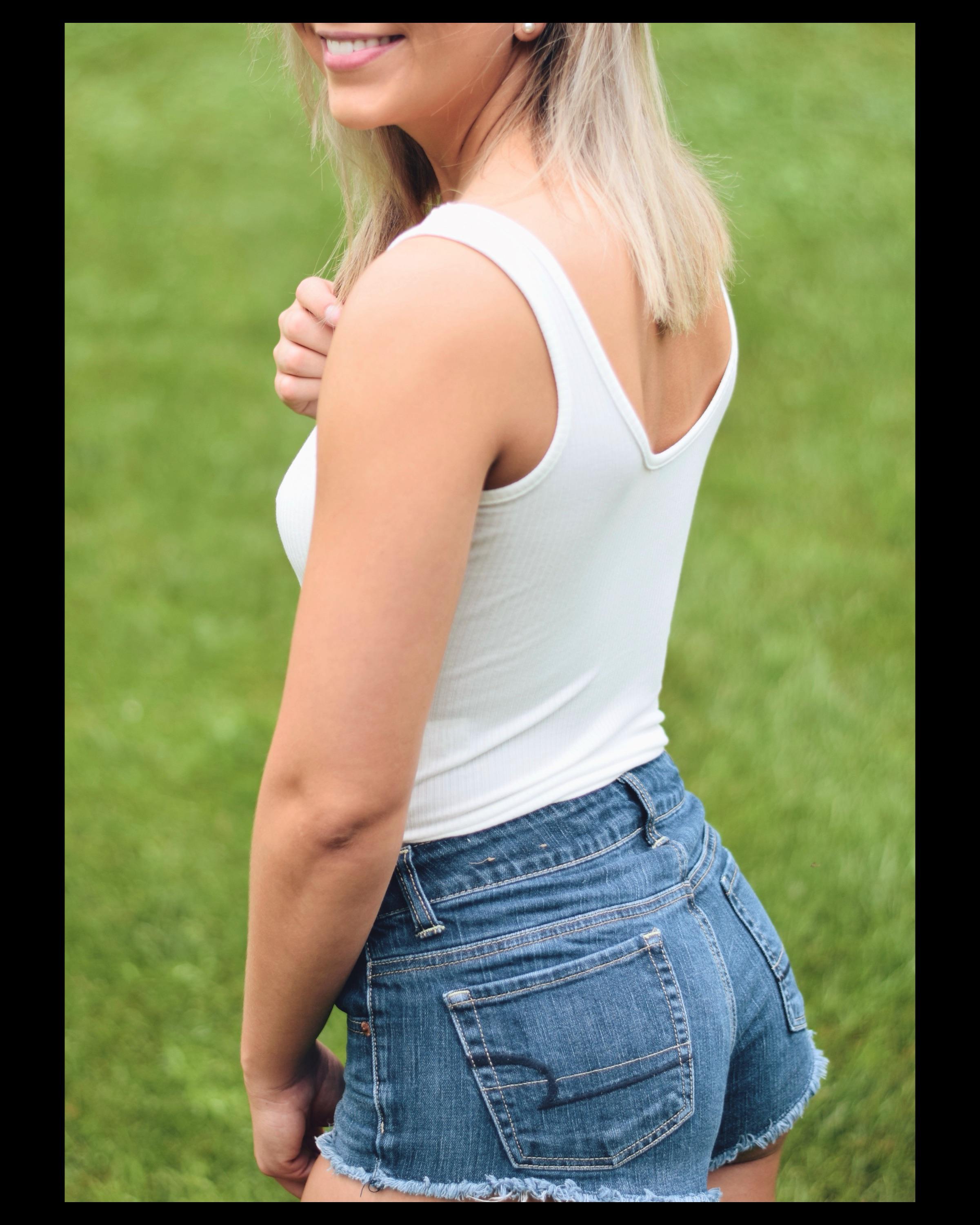 Too much clothing for this hot day 😈 | Scrolller