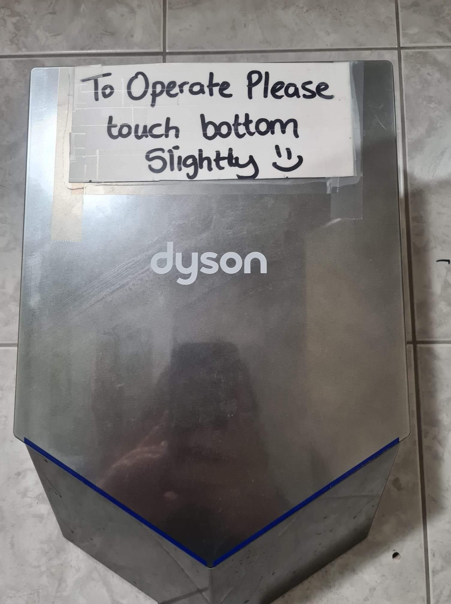 Touch that bottom ! | Scrolller