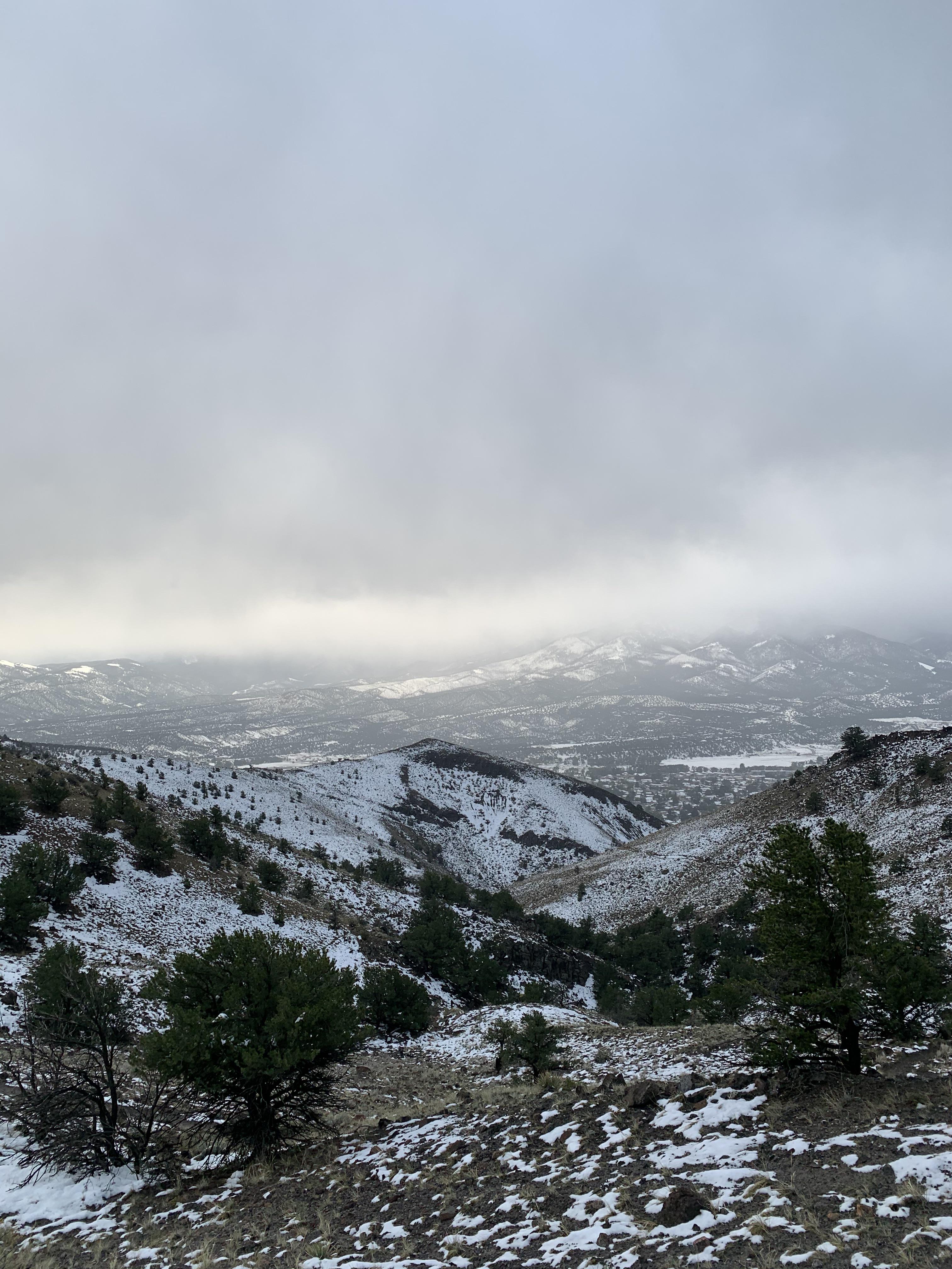 Trail run views in the summer | Scrolller
