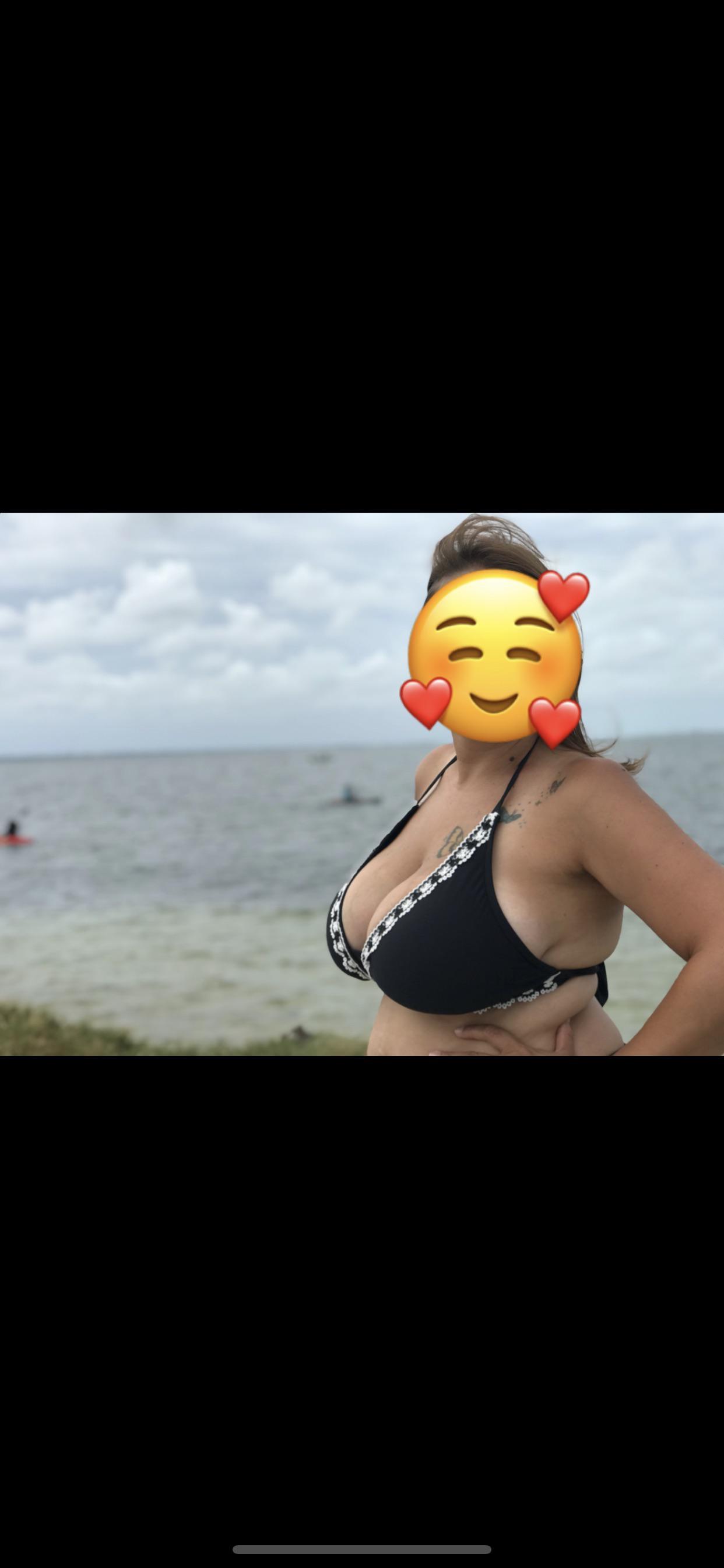 Tried convincing my wife to take her top off but it didn’t work 🤷🏻‍♂️ | Scrolller