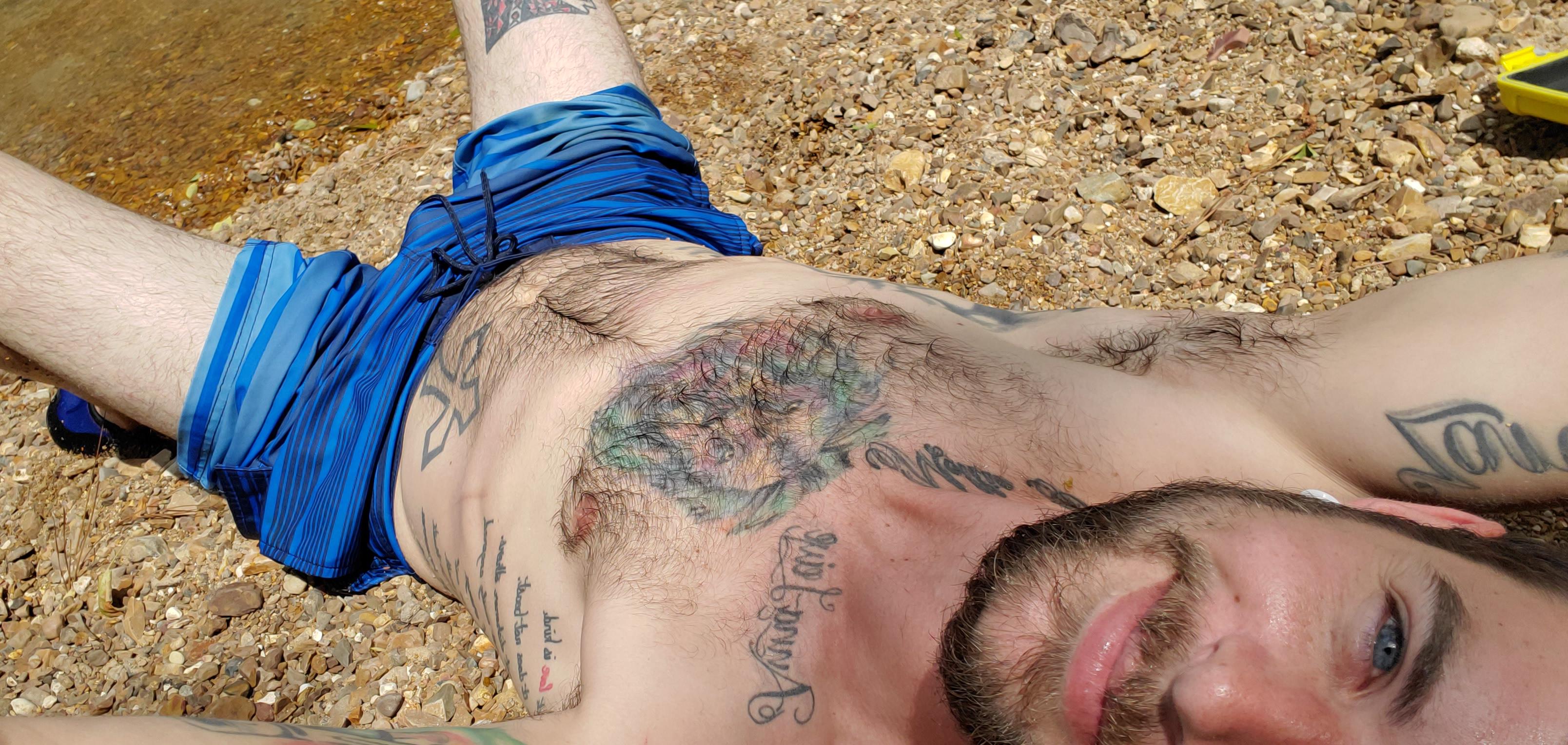 Trying to get some sun on these white legs. | Scrolller