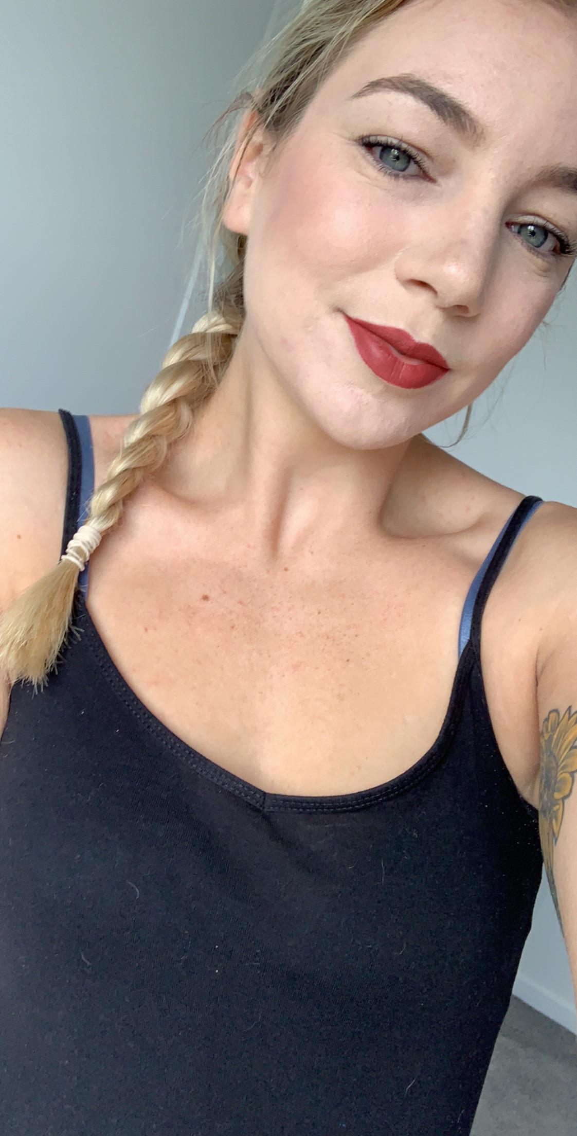 Trying to wear a new shade everyday 👄 | Scrolller