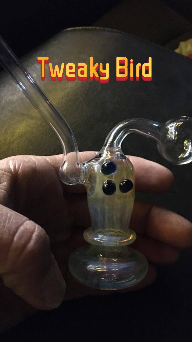 TWEAKY BIRD | Scrolller