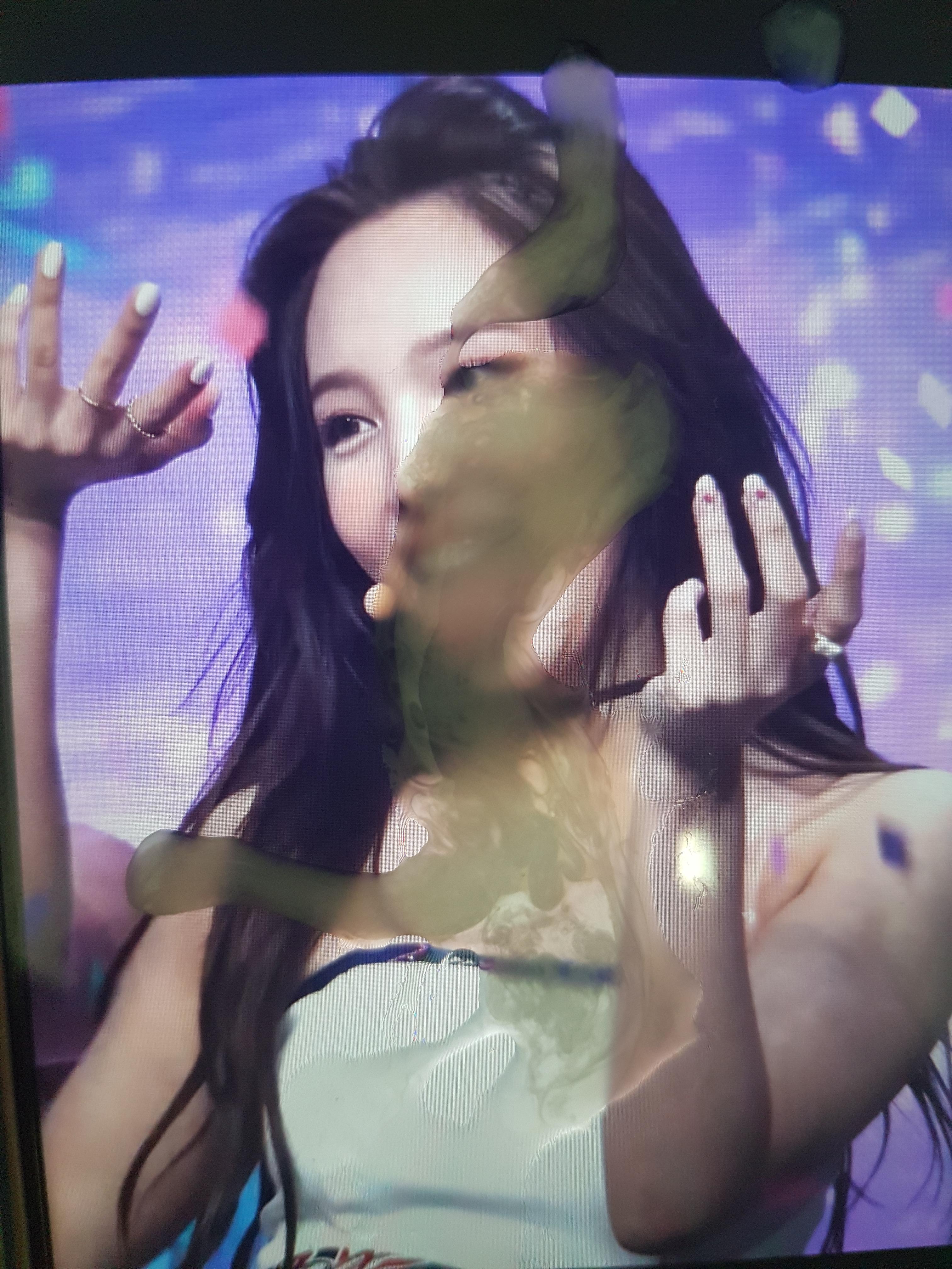 Twice Nayeon | Scrolller