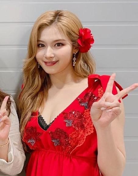 TWICE - Sana | Scrolller
