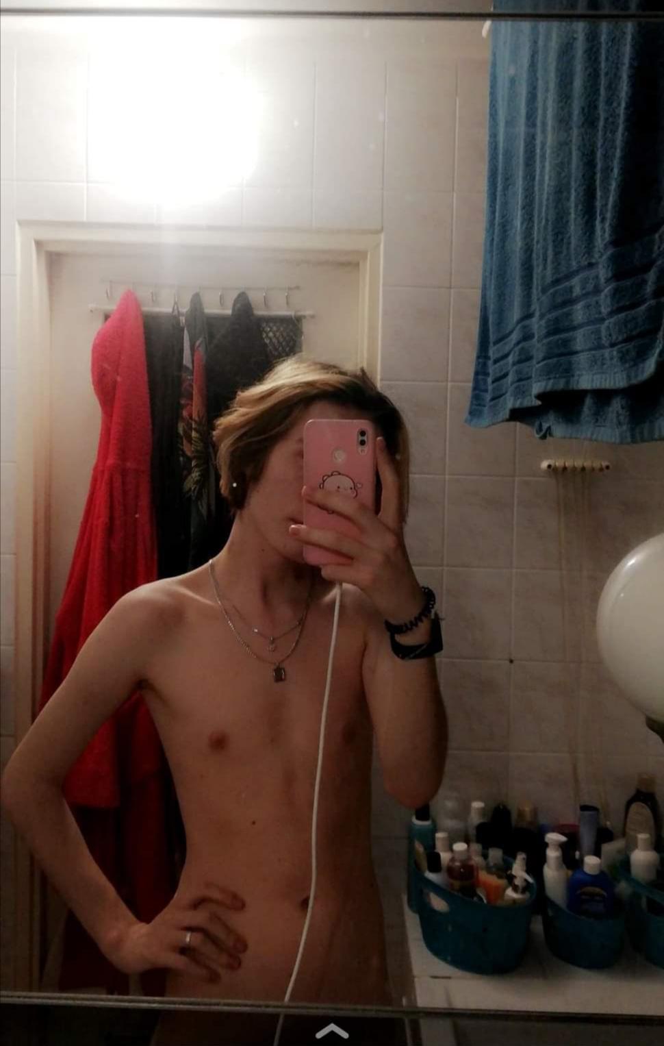 Twink enough? | Scrolller