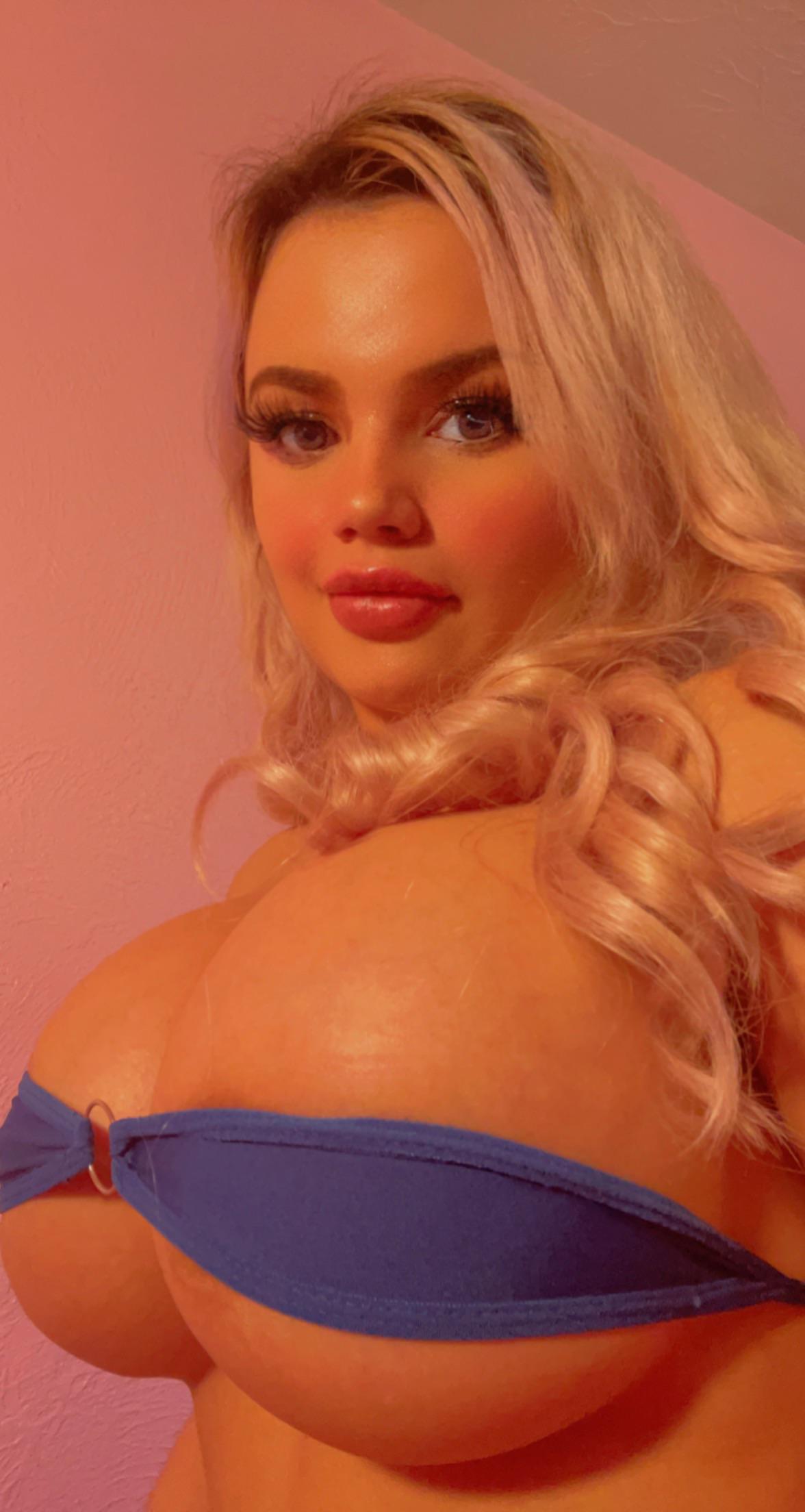 Twitter mistressmarina_ 1,150 ccs and will be bigger later this month | Scrolller