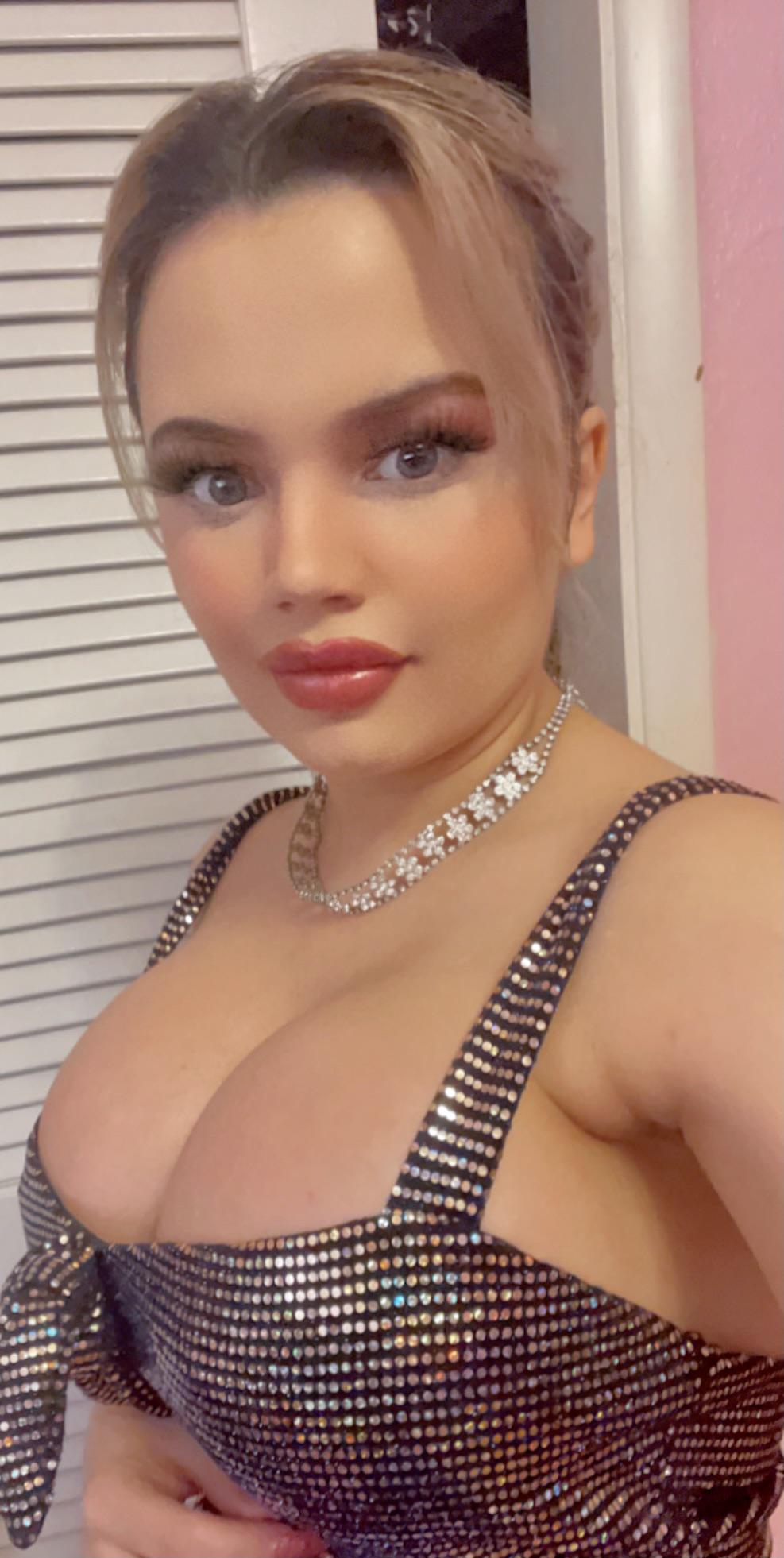 Twitter Mistressmarina_ filling my expander implants soon | Scrolller