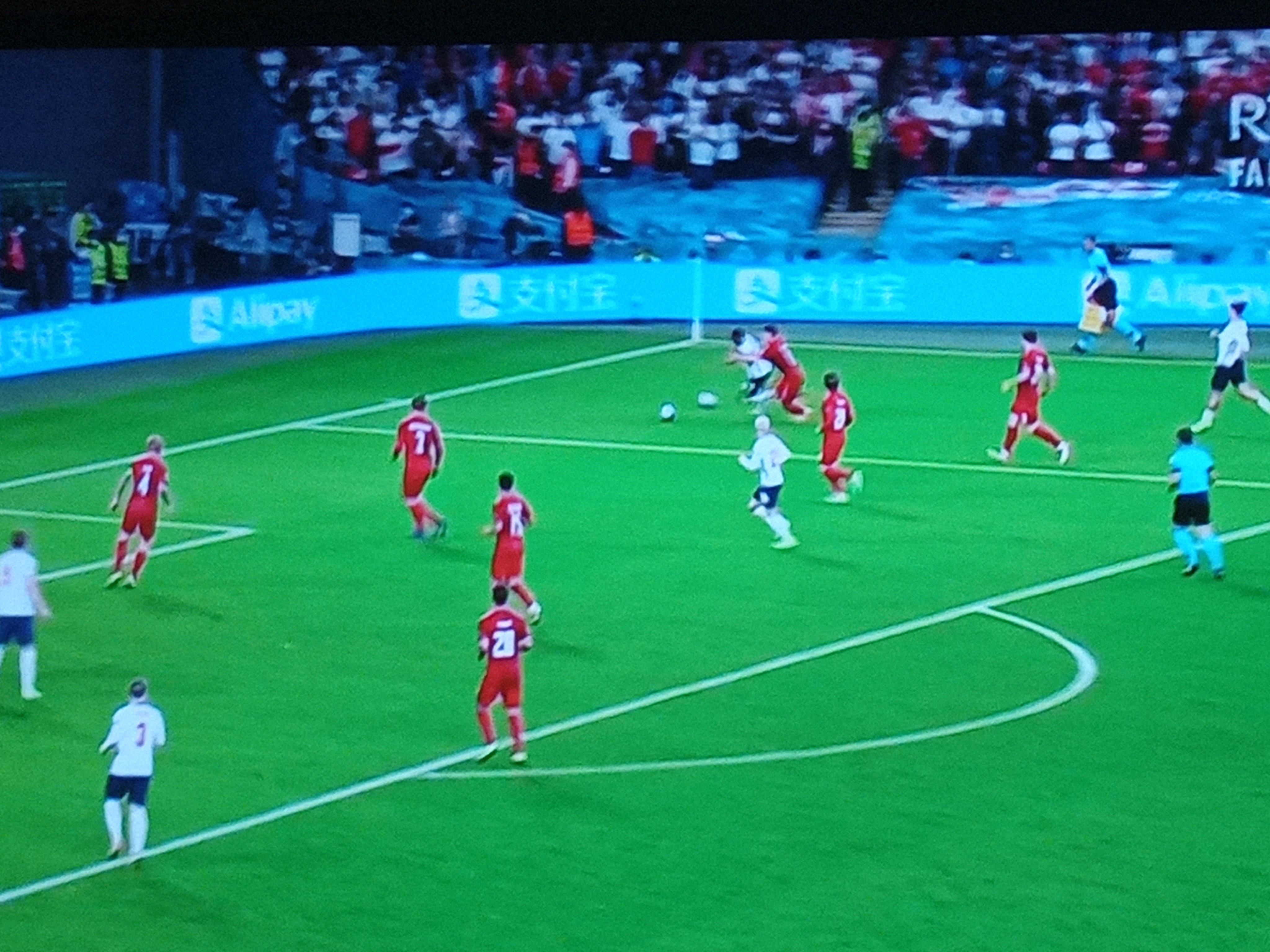 Two balls on the pitch | Scrolller