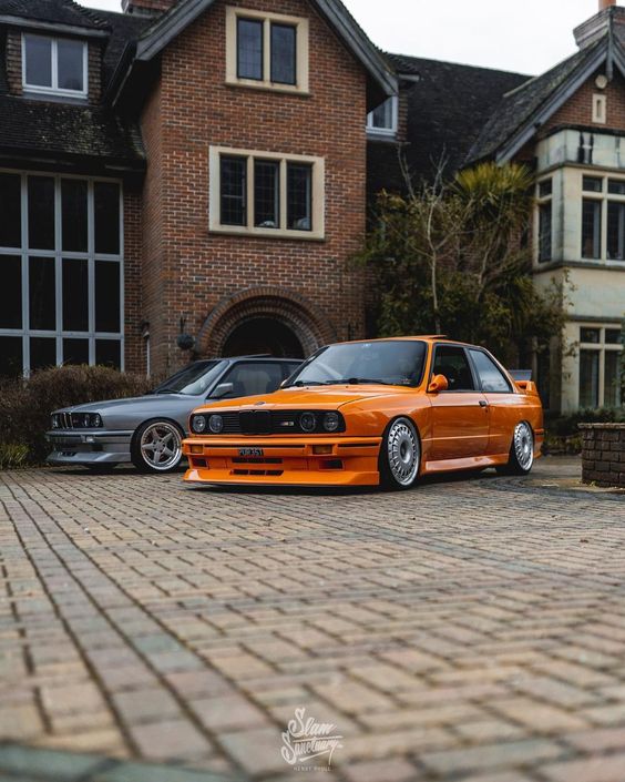Two BMW E30 M3s | Scrolller