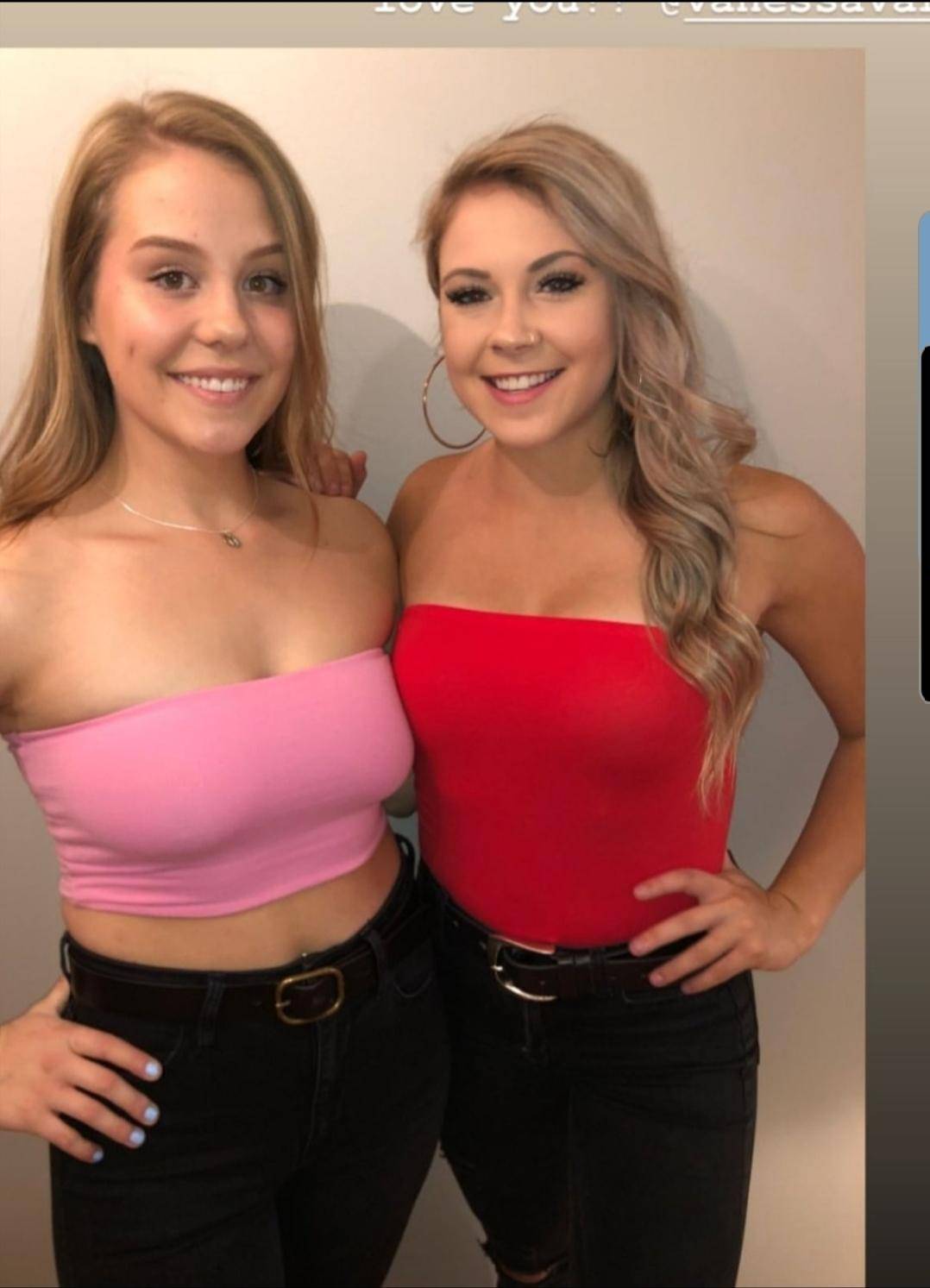 Two Gorgeous Blondes | Scrolller