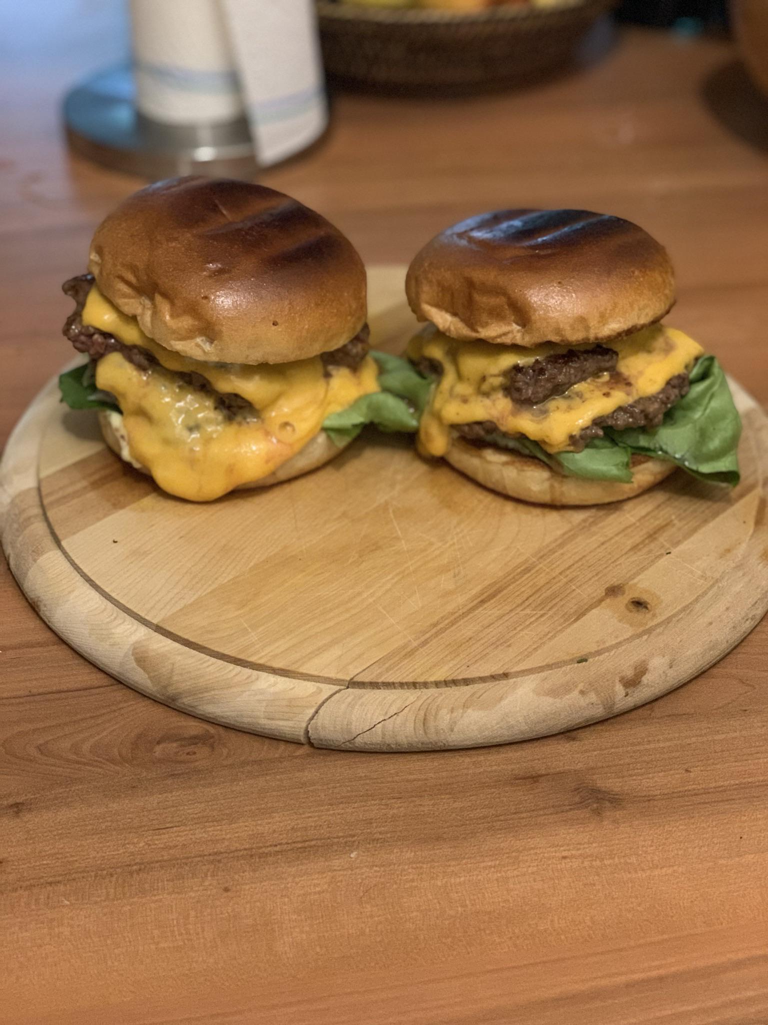 Two smashed burgers, one person | Scrolller