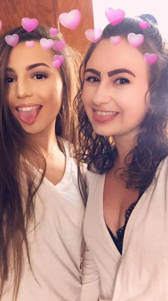 Two tongues | Scrolller