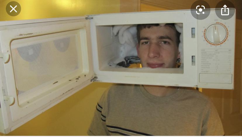 Two upvotes And YuB has to become a literal microwave | Scrolller Two upvotes And YuB has to become a literal microwave | Scrolller