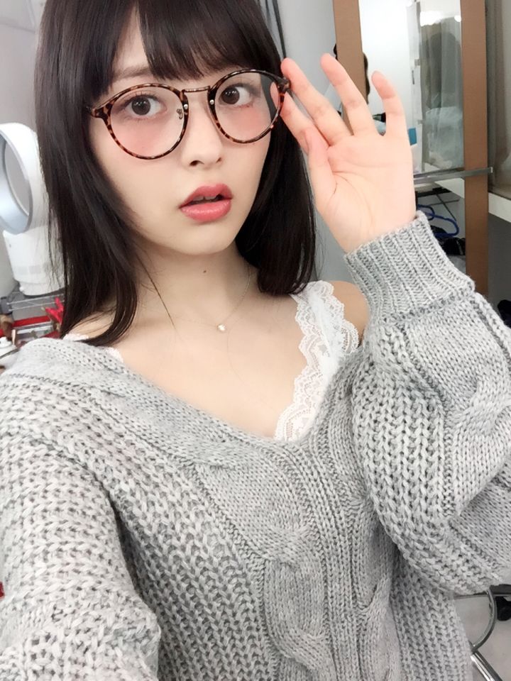 Uesaka Sumire wearing glasses | Scrolller