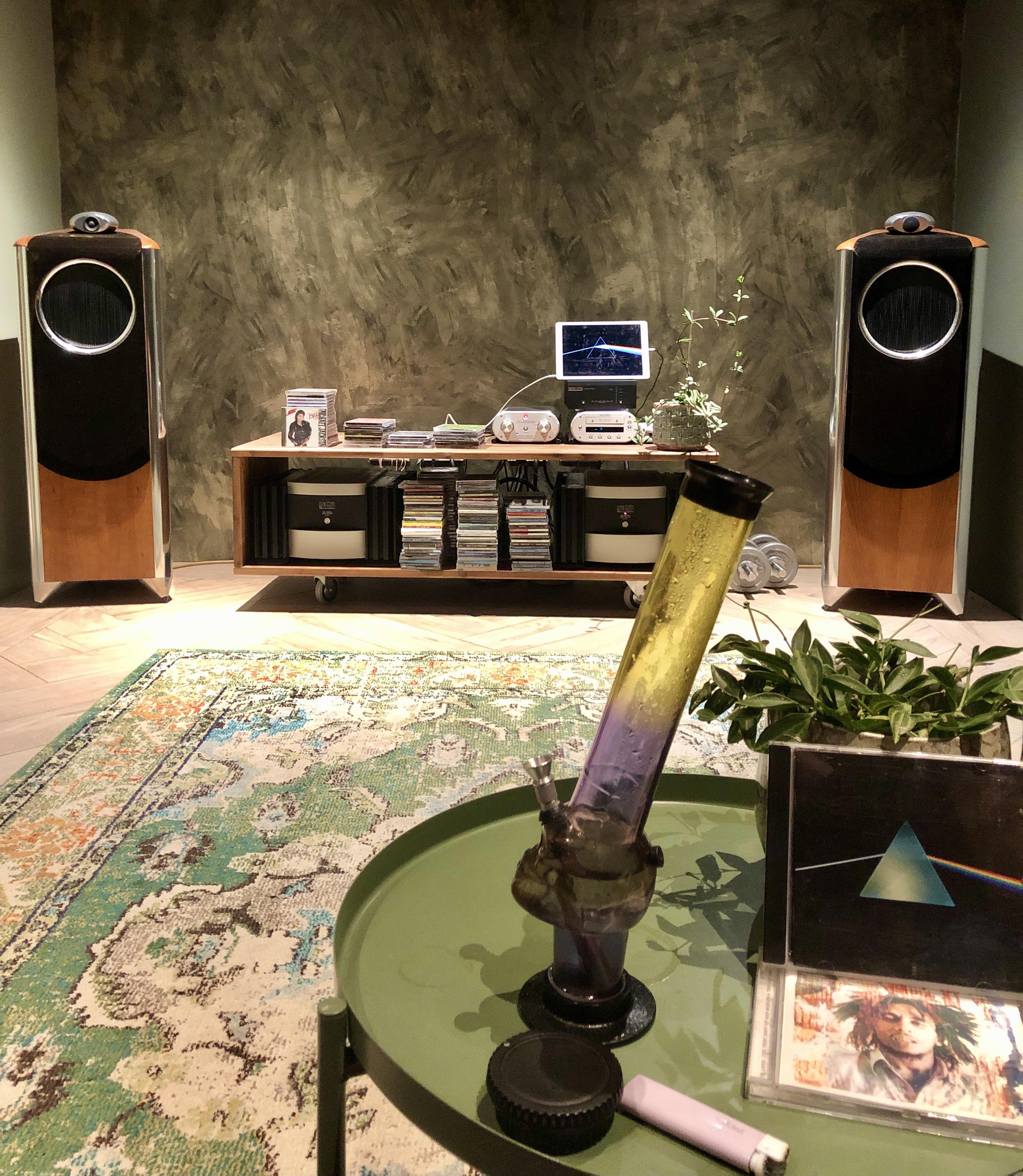 Ultimate chill space | Scrolller