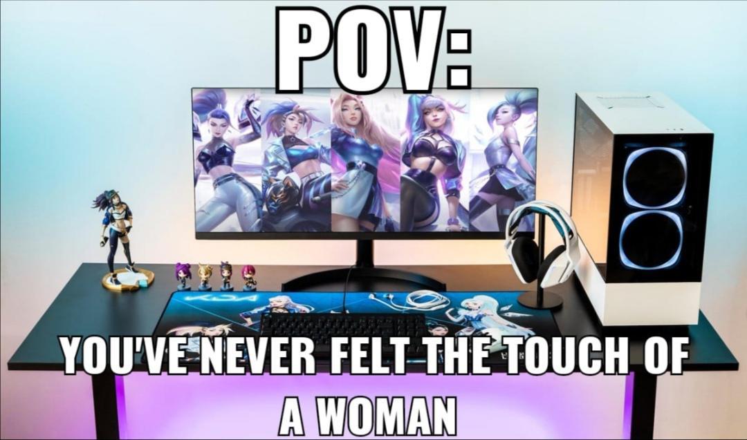 Ultimate haram e-girl simp setup | Scrolller