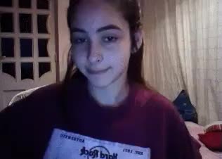 Under my t-shirt [F,18+][OC] | Scrolller