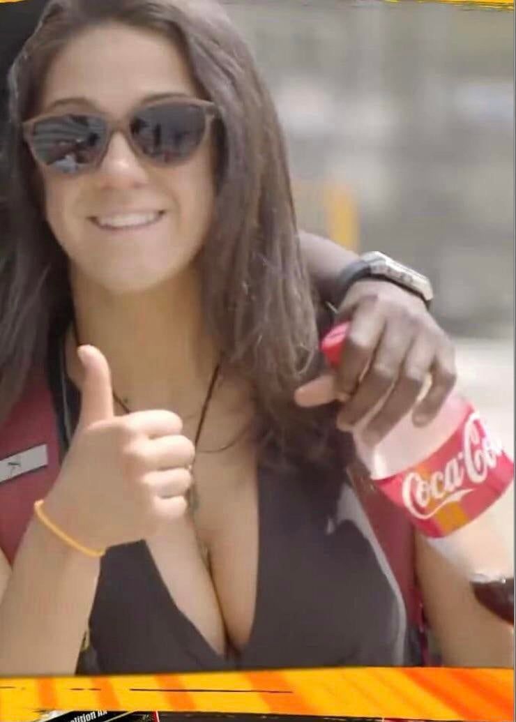 Underrated cleavage | Scrolller