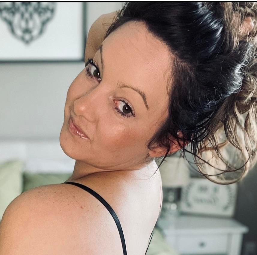 milf mode on point | Scrolller