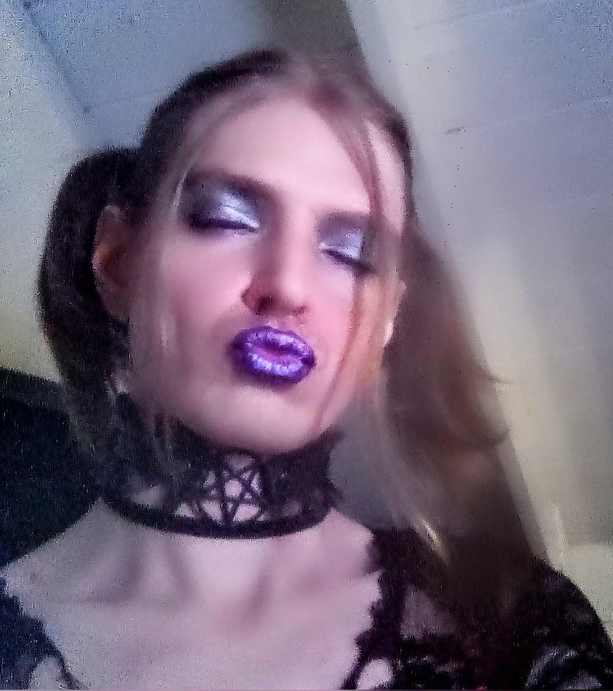 🖤☠️😘☠️🖤 Scrolller