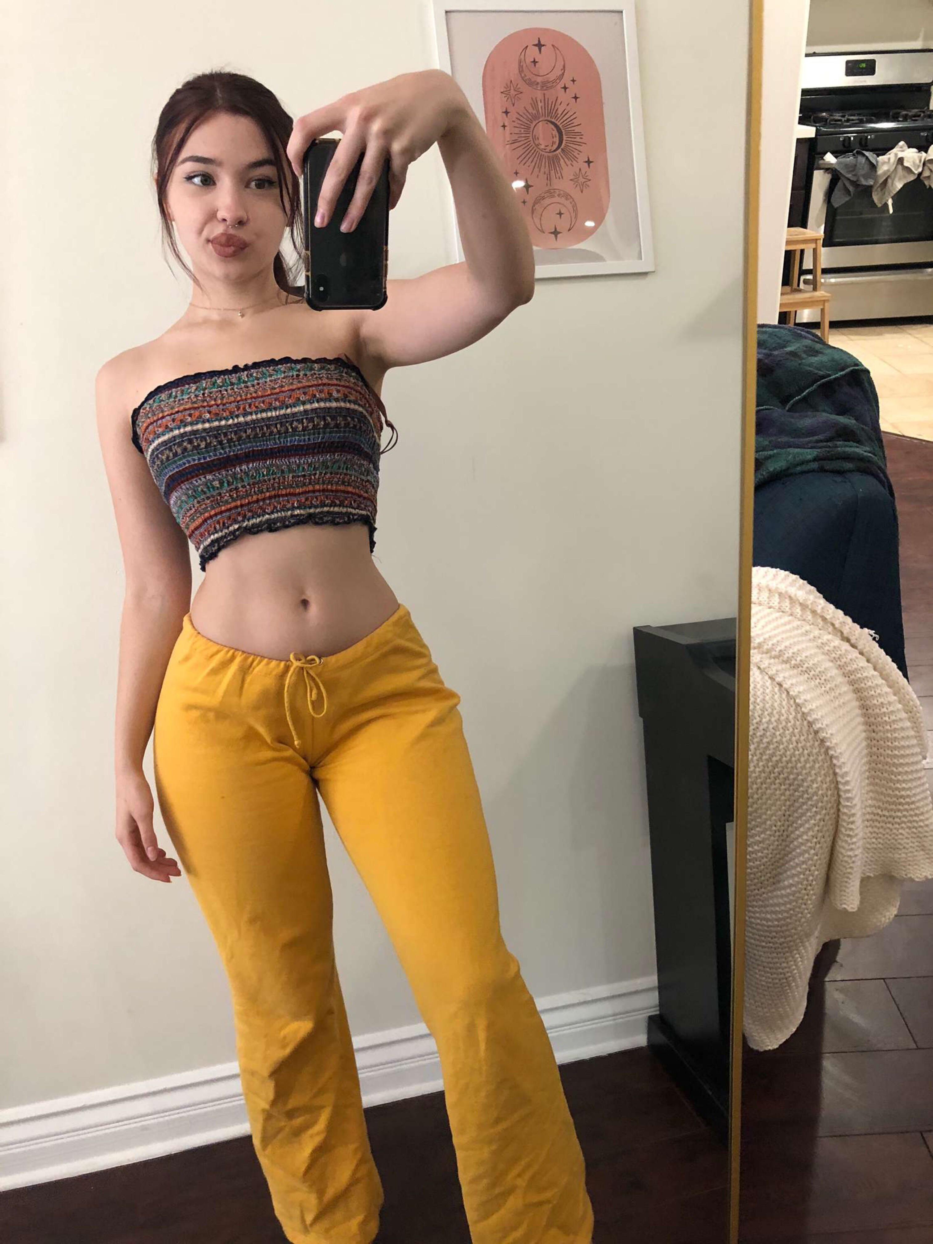 Working on abs! | Scrolller