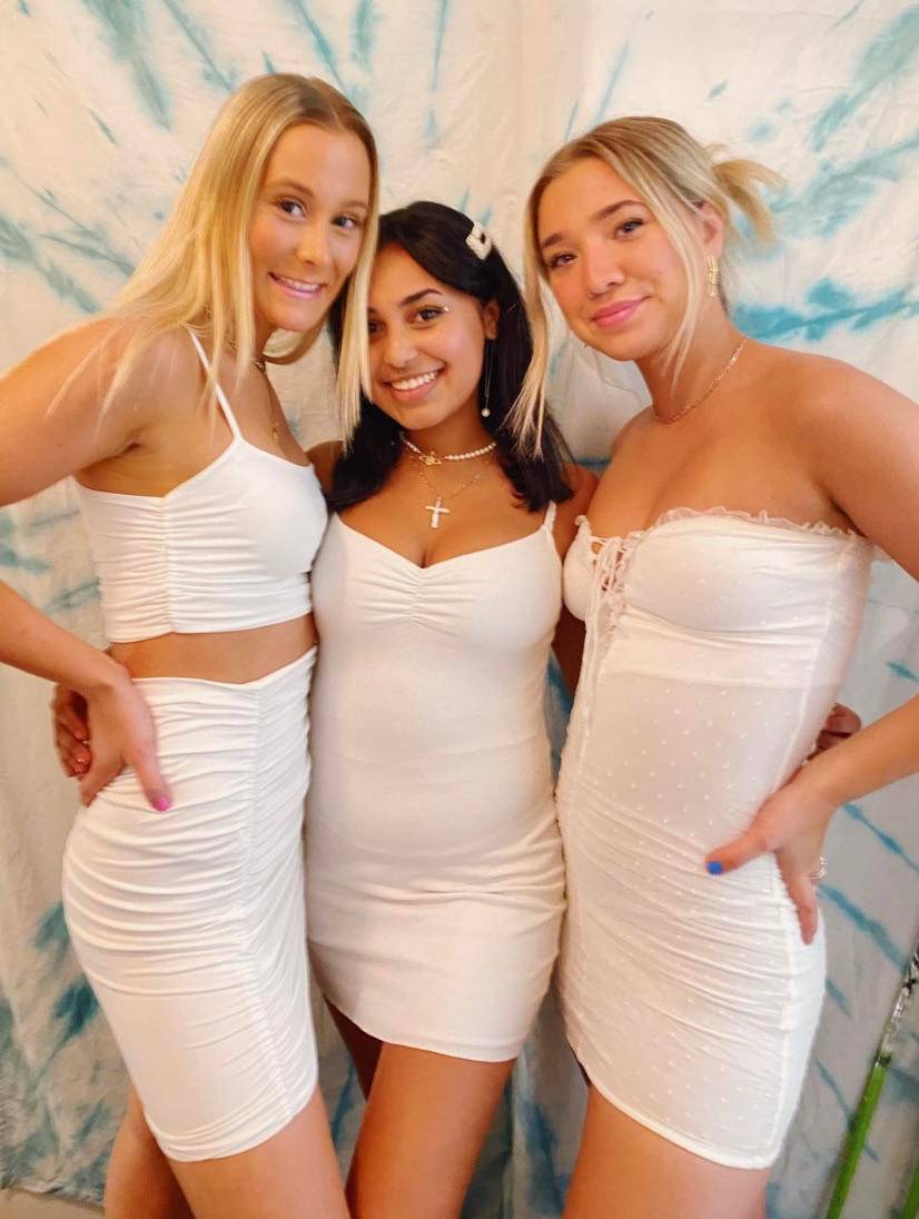 White dresses | Scrolller