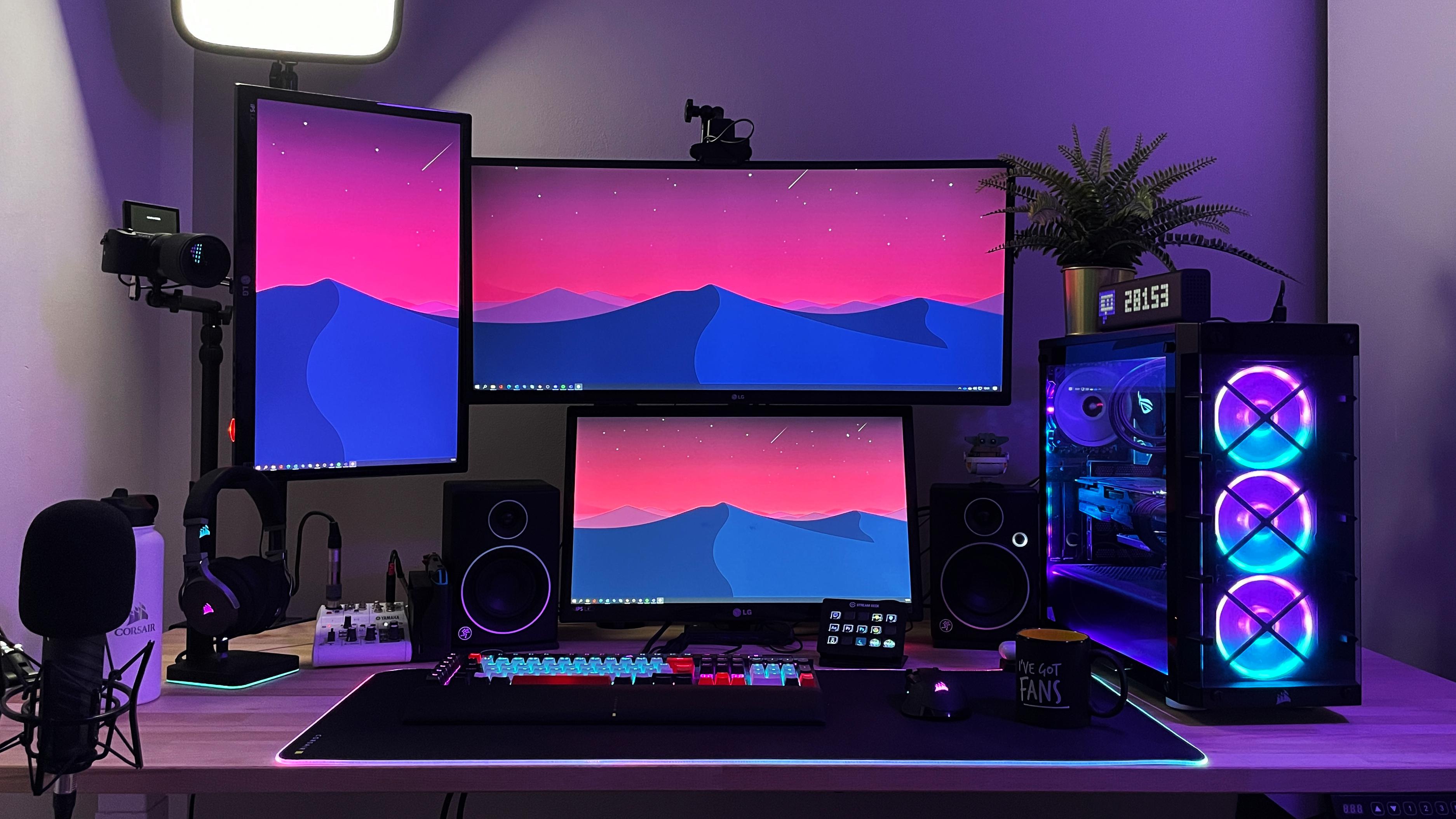 Upgraded my setup with a height-adjustable desk and rerouted the cables ... Upgraded my setup with a height-adjustable desk and rerouted the cables ...